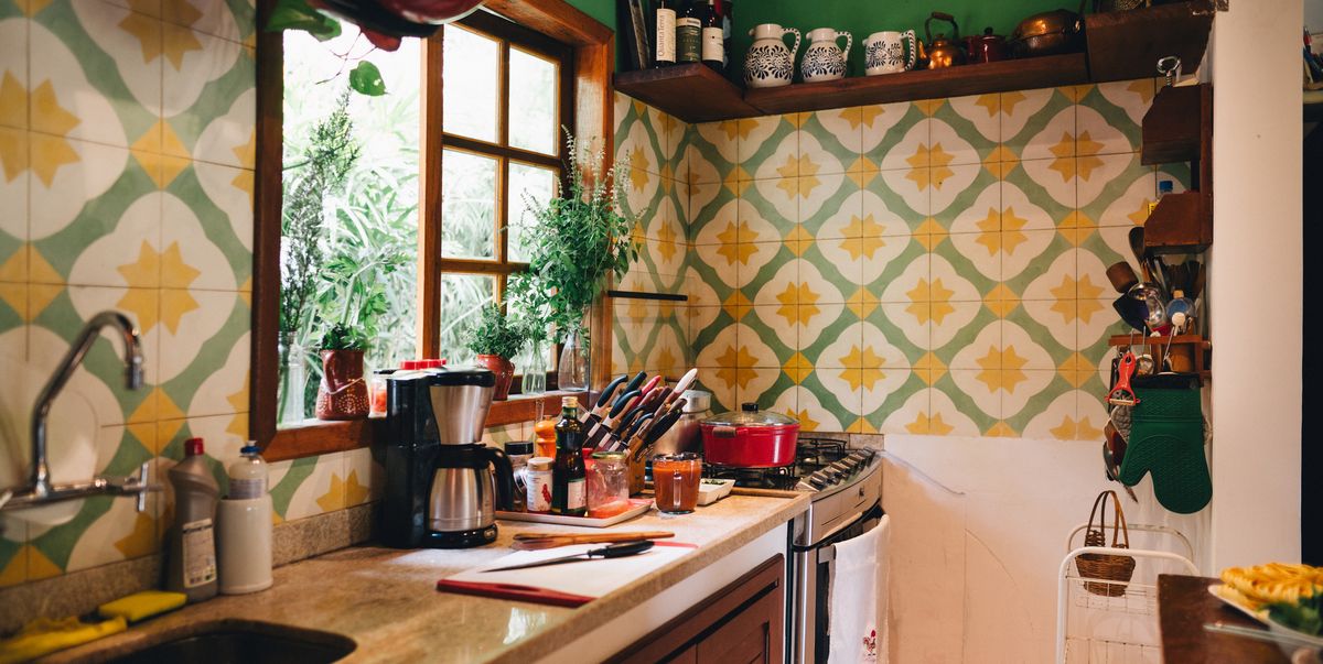 13 everyday items in grandma's kitchen that are actually worth a lot ...