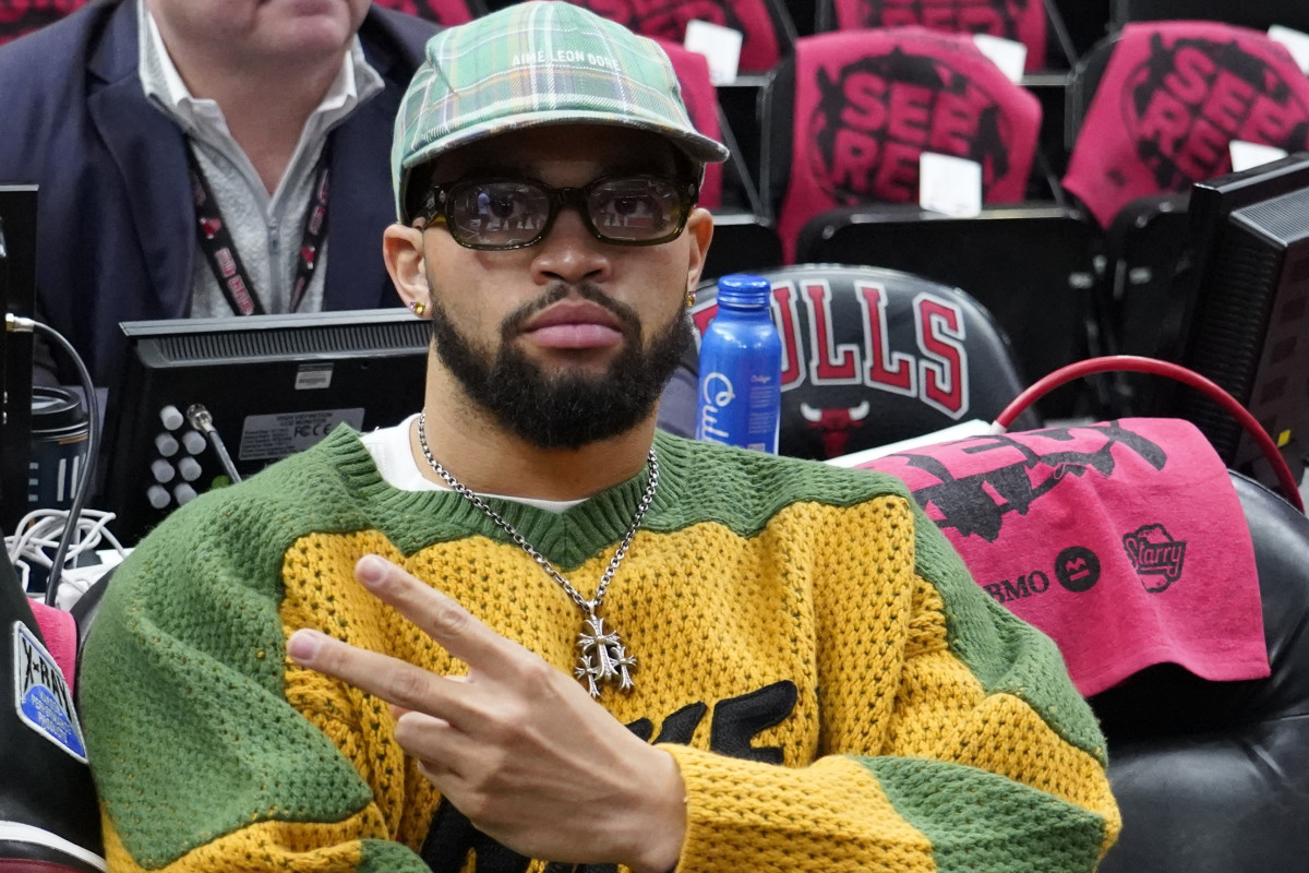 Caleb Williams' Attitude Strongly Questioned by Former NFL MVP on Friday