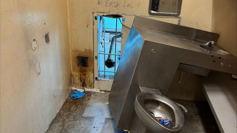 Here’s how the nighttime escape of 10 Louisiana inmates from a New ...