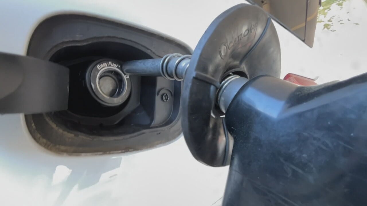These tips can help you save at the gas pump