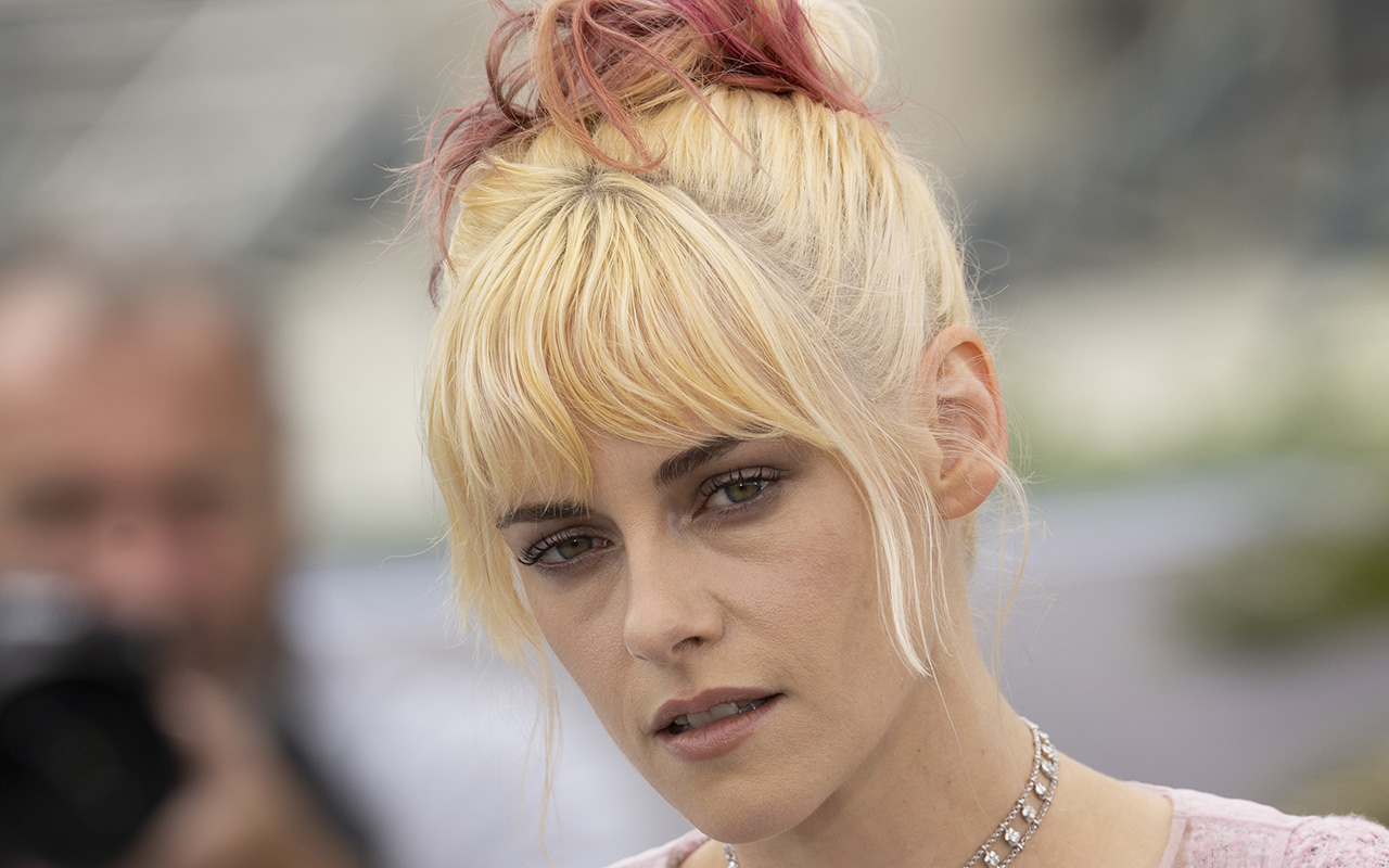 Kristen Stewart's Directorial Debut ‘The Chronology of Water,' An ...