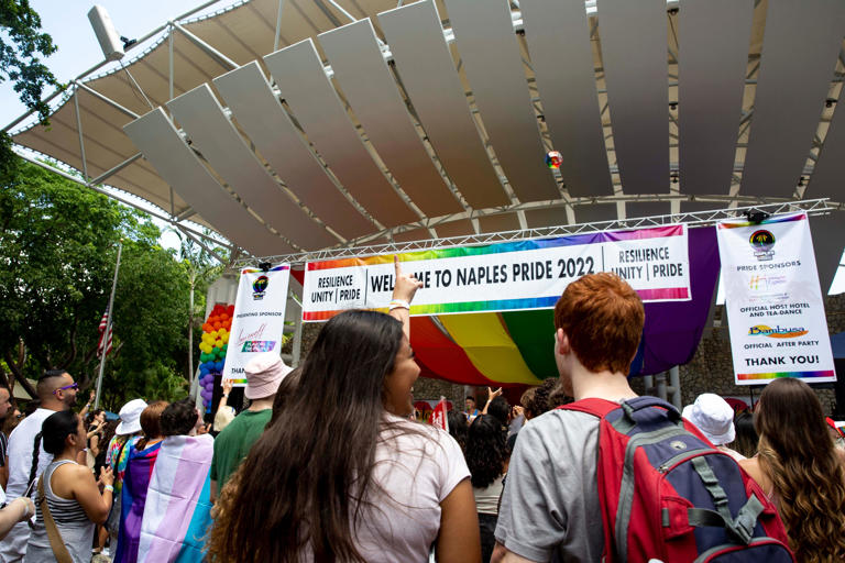 Naples Pride Fest sees clashes amidst court-ordered indoor drag show