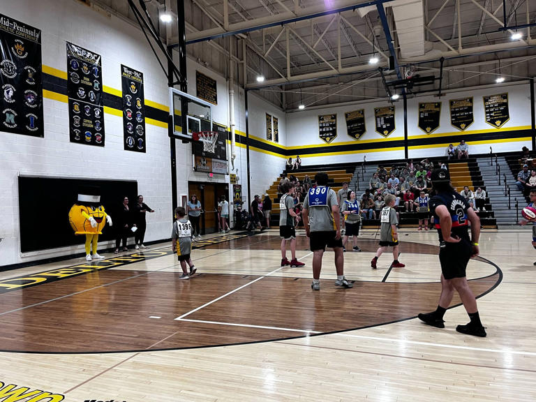 Gwinn kicks off 2nd annual Gus Macker Basketball Tournament