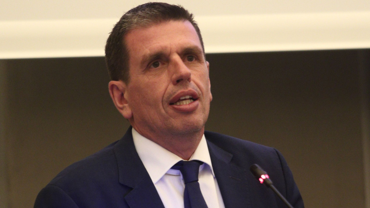 Αντιδράσεις και αναδίπλωση Καιρίδη μετά τη δήλωση περί «διχοτόμησης ...
