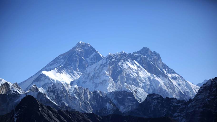 Successful Summits and Tragic Death on Mount Everest