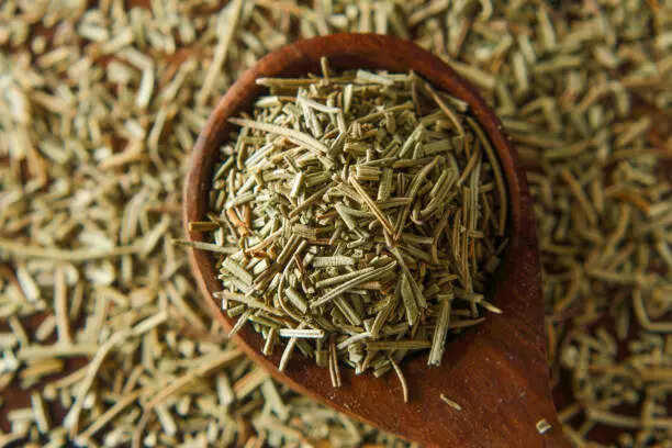 This pizza herb might be the secret to thicker, healthier hair!