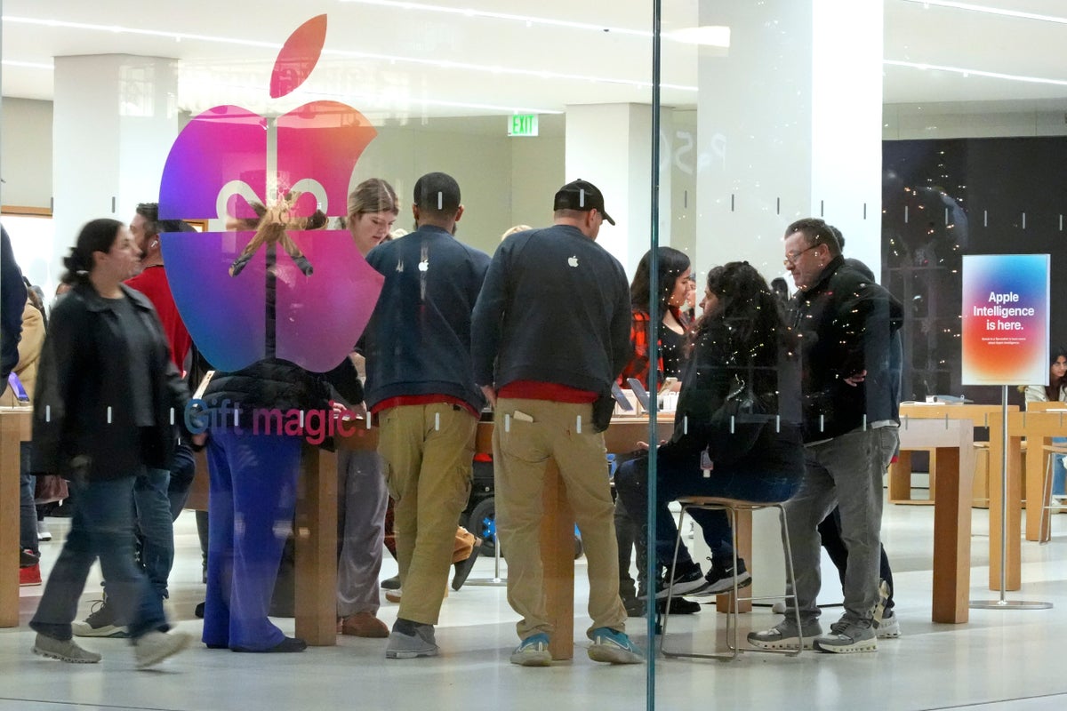 Fortnite says its now offline on Apple's iOS around the world