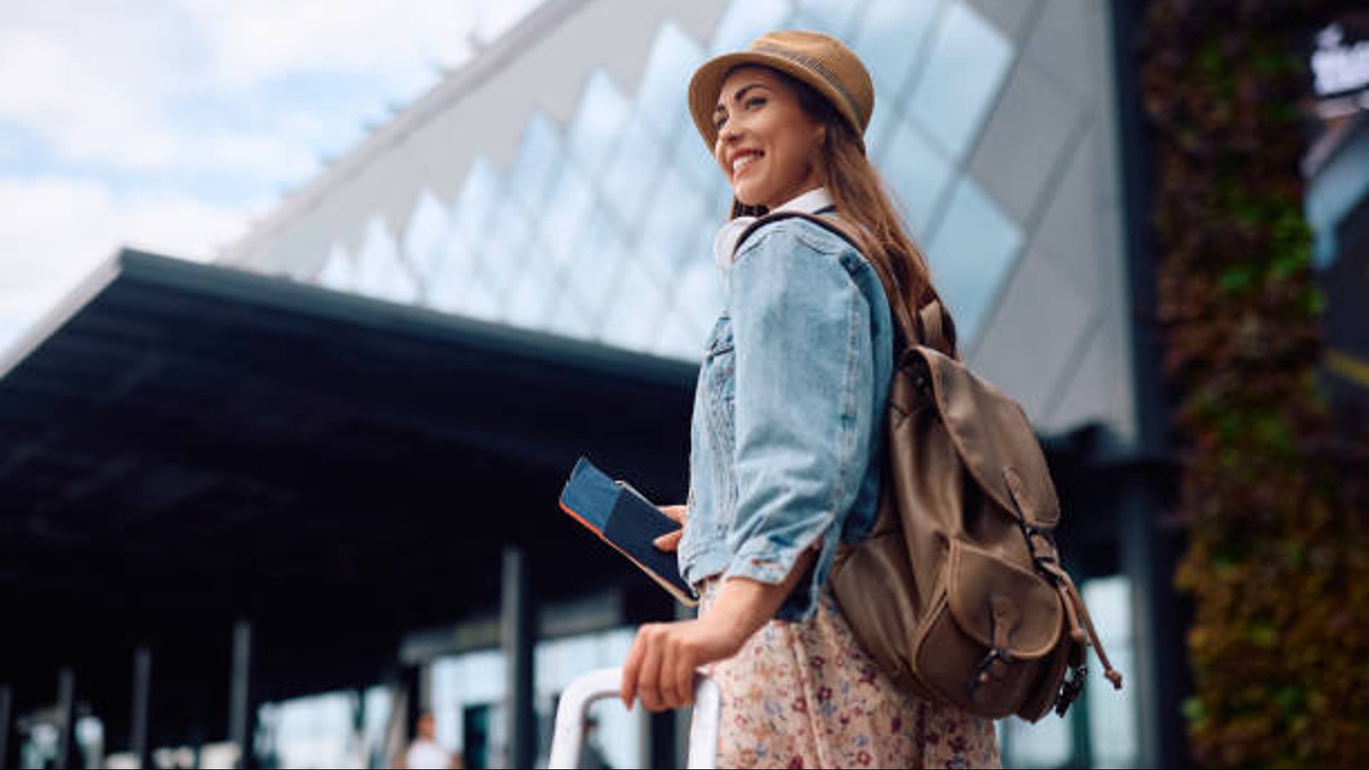 Cost-Effective Travel Hacks That Keep Your Wallet Happy