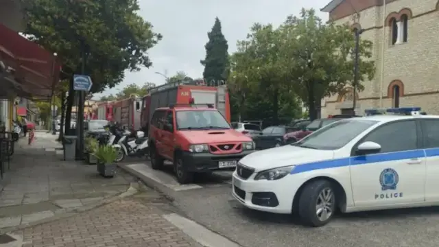 Τρίκαλα: Σε κλίμα οδύνης το τελευταίο "αντίο" στον 40χρονο πατέρα που ...