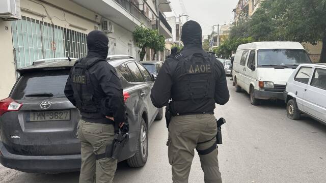 Μεγάλη επιχείρηση του ελληνικού FBI στην Αγία Βαρβάρα - 10 συλλήψεις ...