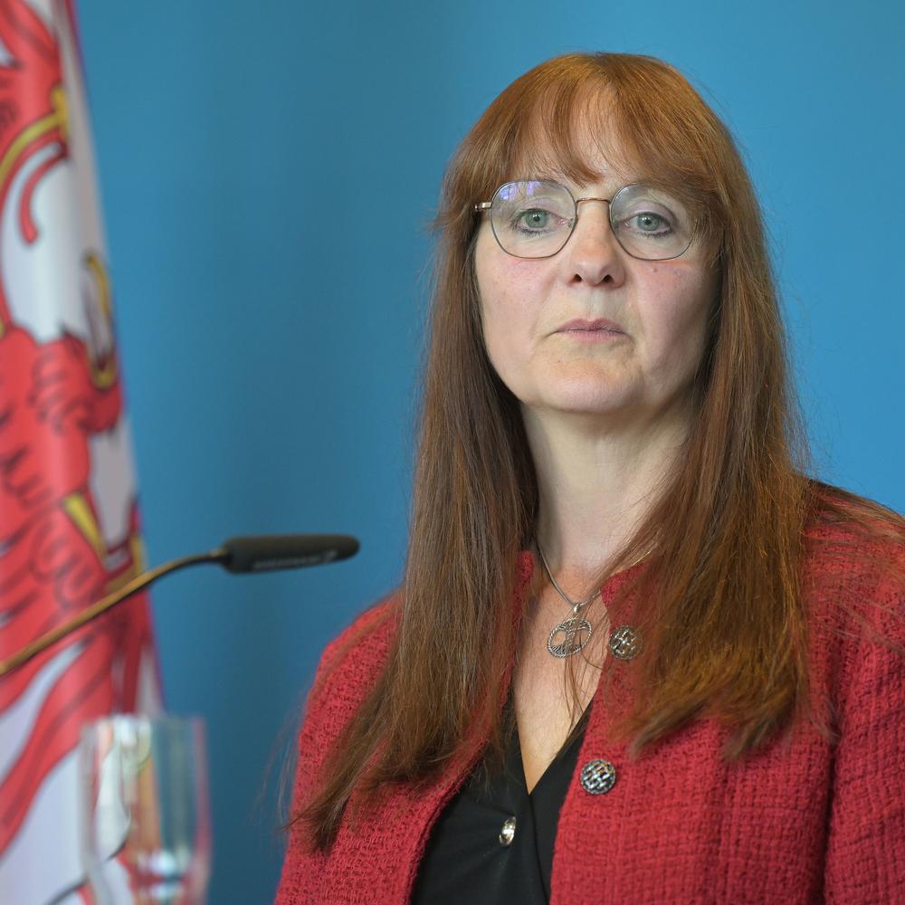 Nach Streit um AfD-Hochstufung: Brandenburgs Innenministerin Katrin Lange tritt zurück