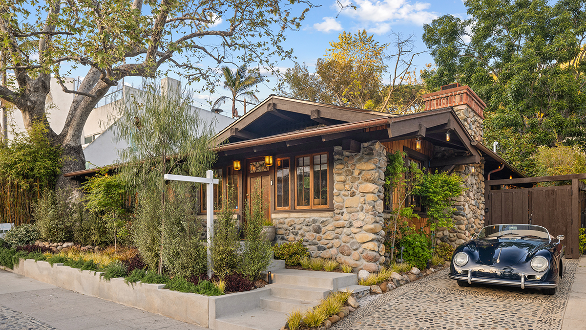 408 Sycamore Road in Photos