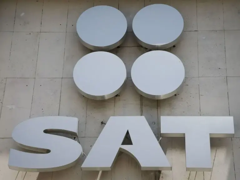 ¿Te llegó un correo del SAT? Esto significa y así debes actuar