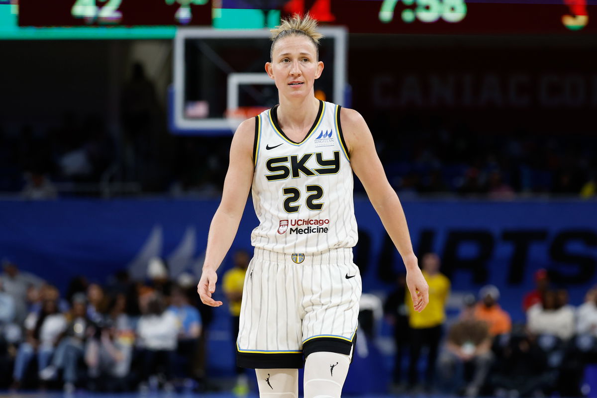 5 Surprising Facts About Chicago Sky Star Courtney Vandersloot You Need ...