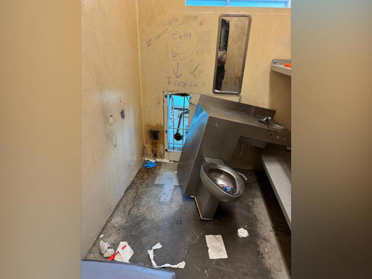 7 men at large after escape from New Orleans jail including 4 charged ...