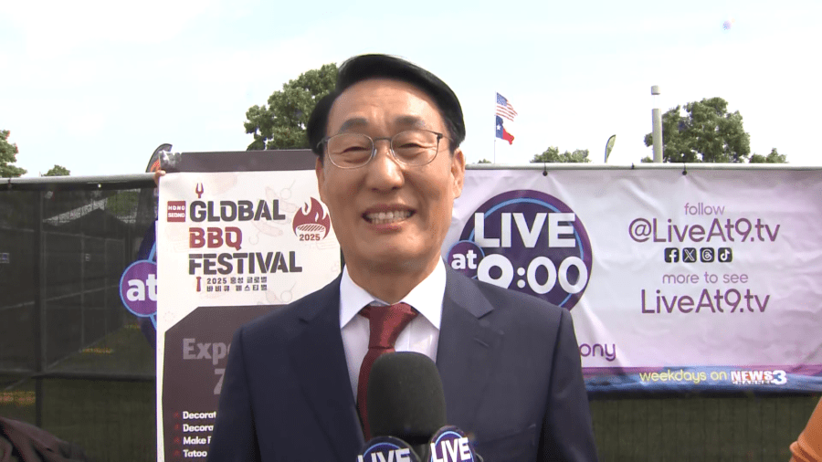 Mayor of Korea’s top BBQ festival honors Memphis at international salute