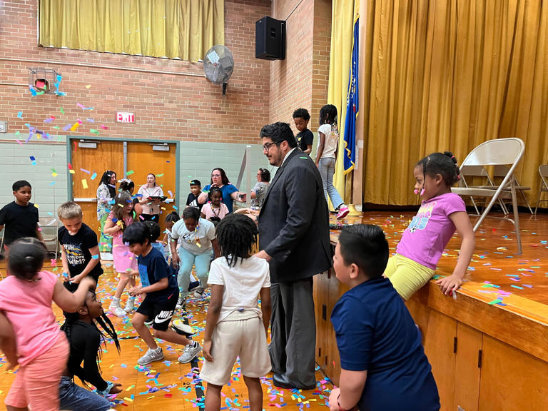 In surprise ceremony, 'Sra. Fink' from MPS' Milwaukee Spanish Immersion is named a Wisconsin ...