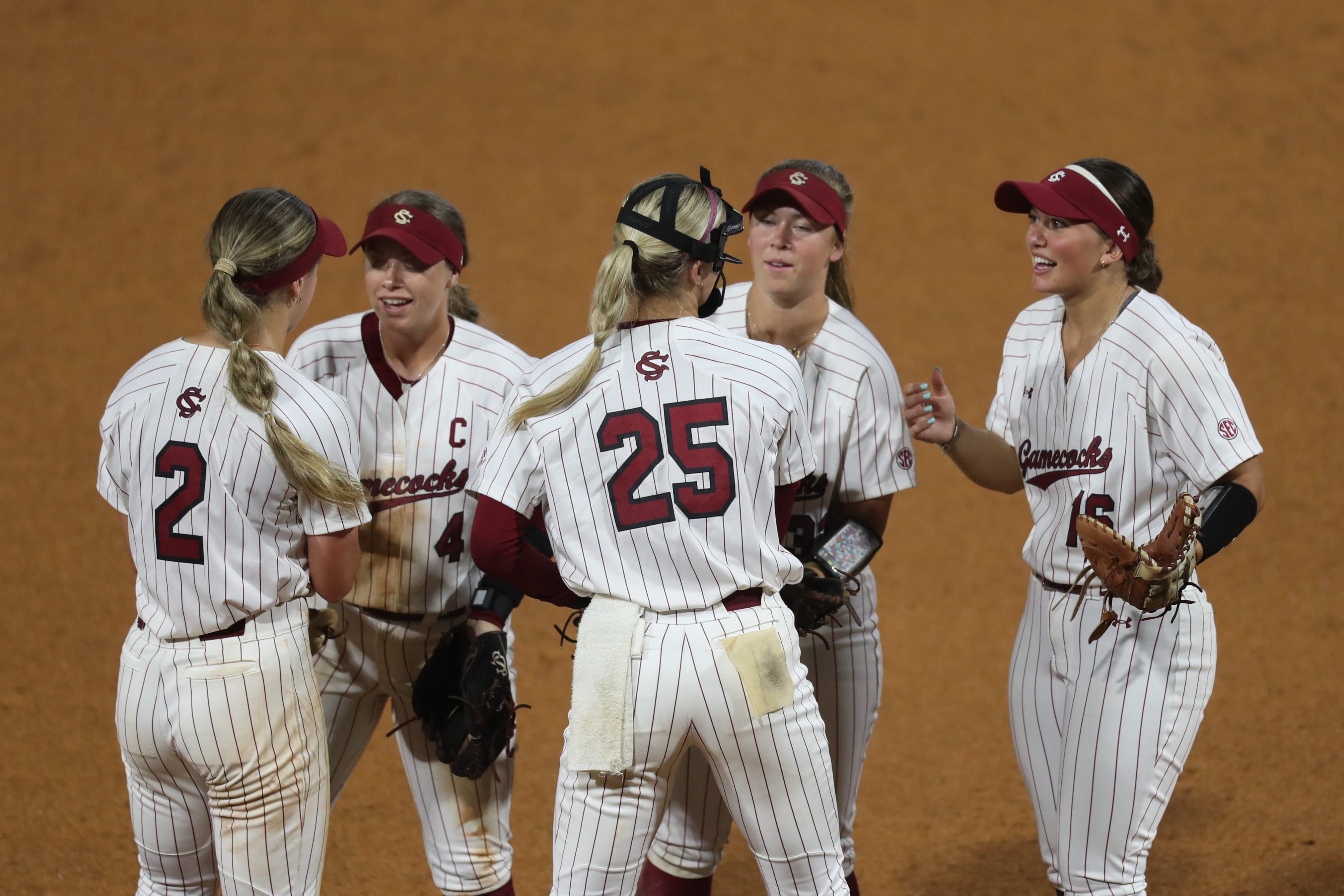 South Carolina softball vs. Elon highlights: Gamecocks take Game 1 of ...