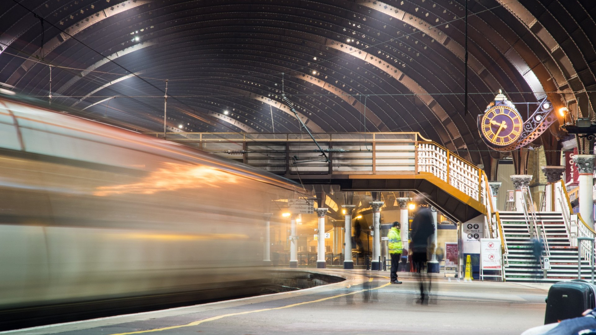 £14,000,000,000,000 plan to fix the north of England's 'broken' rail ...