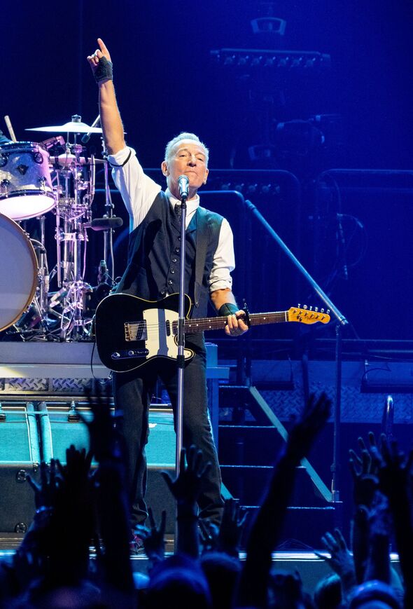 Donald Trump slams 'dumb as a rock' Bruce Springsteen after bold ...