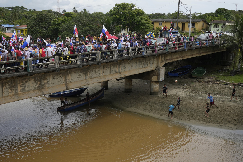 AP PHOTOS: Protests in Panama enter third week, challenging President ...