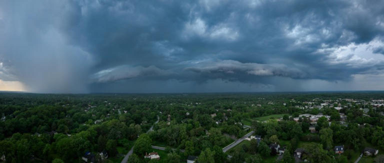 Severe storms slam DMV, leave thousands without power Severe storms slam DMV, leave thousands without power