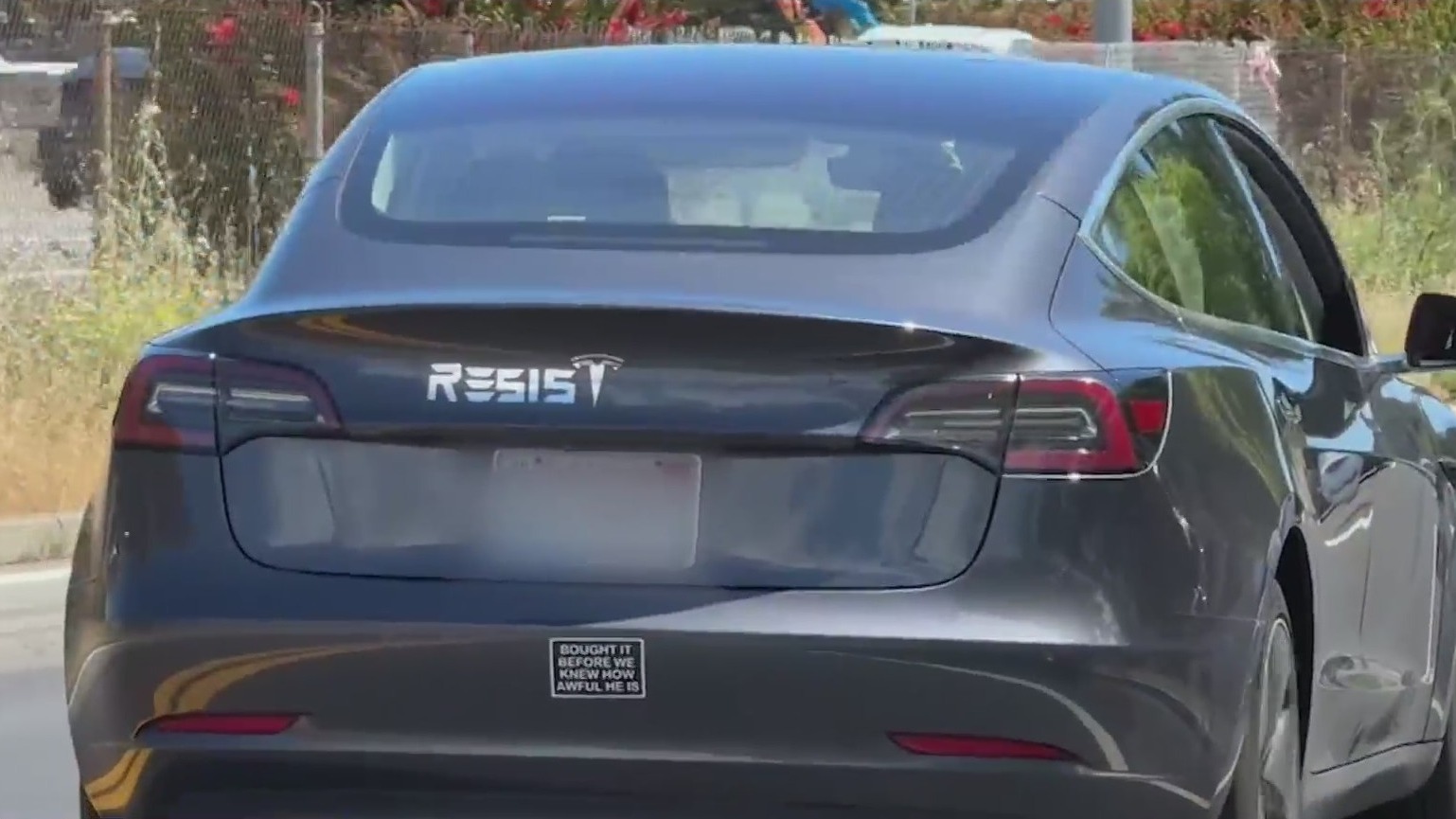 Bay Area Tesla owners use bumper stickers to express disdain for Musk's ...