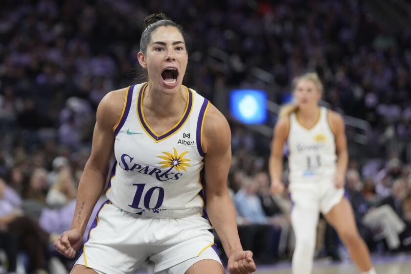 Kelsey Plum breaks a WNBA points record in Sparks' season-opening win