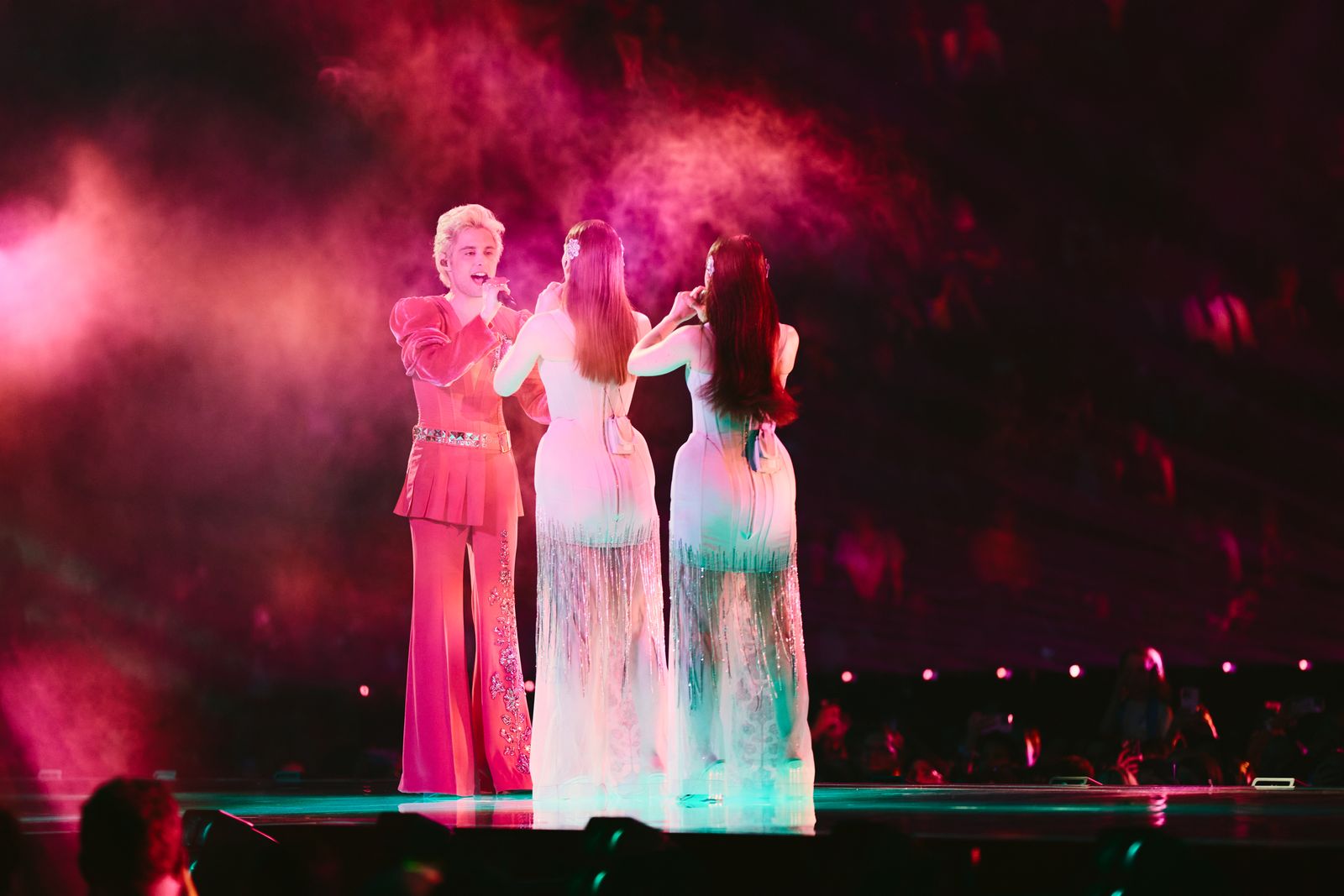 Thuis is alles kapot: Oekraïense zangeres met dubbel gevoel in ...