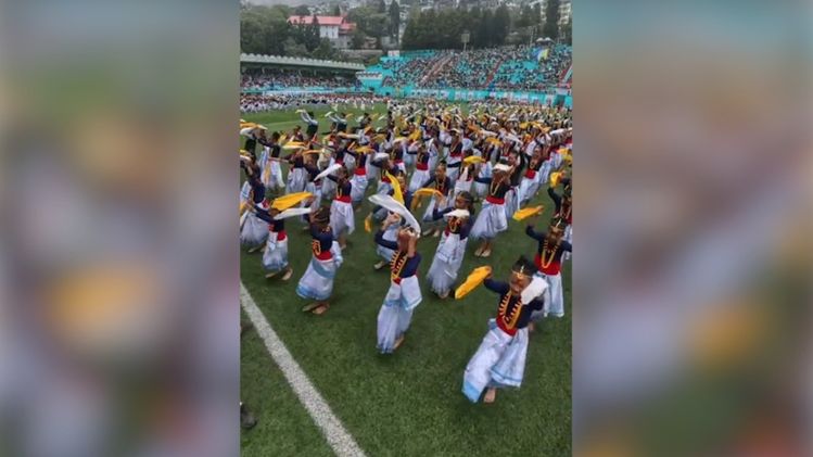 Sikkim's statehood celebrations: 1,100 students perform Nepali folk ...