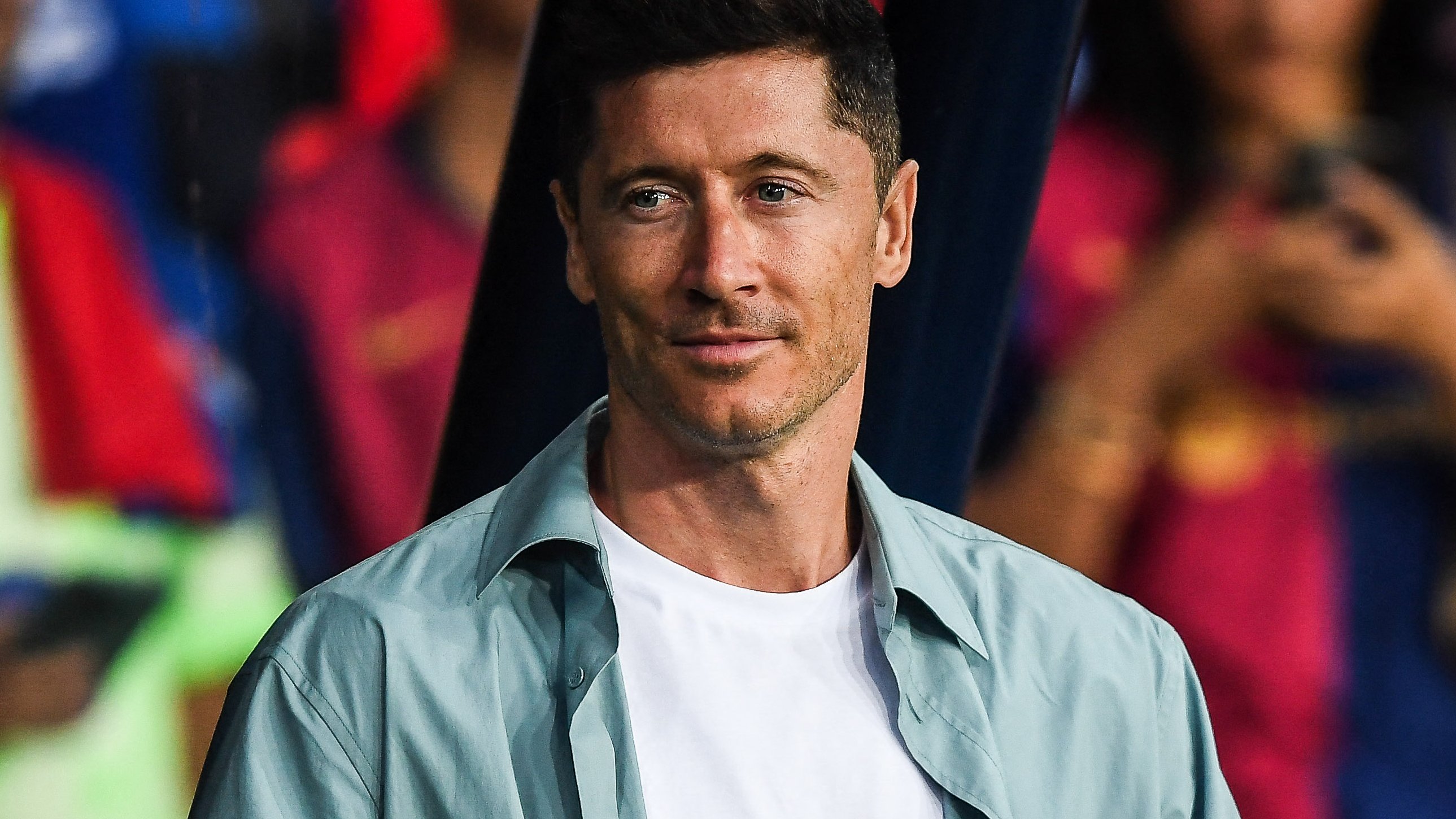 Robert Lewandowski wypatrzył w tłumie kibiców z polską flagą. Ależ słowa!