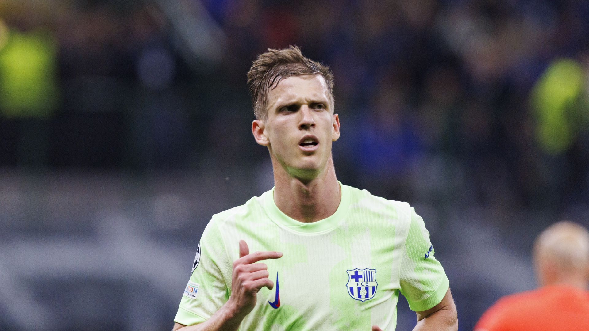 Olmo’s agent responds to rumors Man City want to sign Barca star