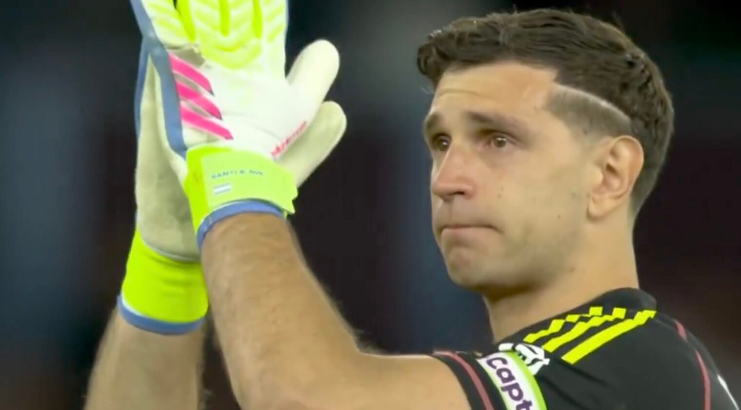 Aston Villa. Emiliano Martinez in Tears, Farewell in Disguise ? – Watch
