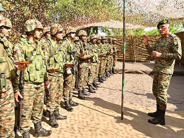 J-K: Northern Army Commander reviews security in Poonch and Naushera ...