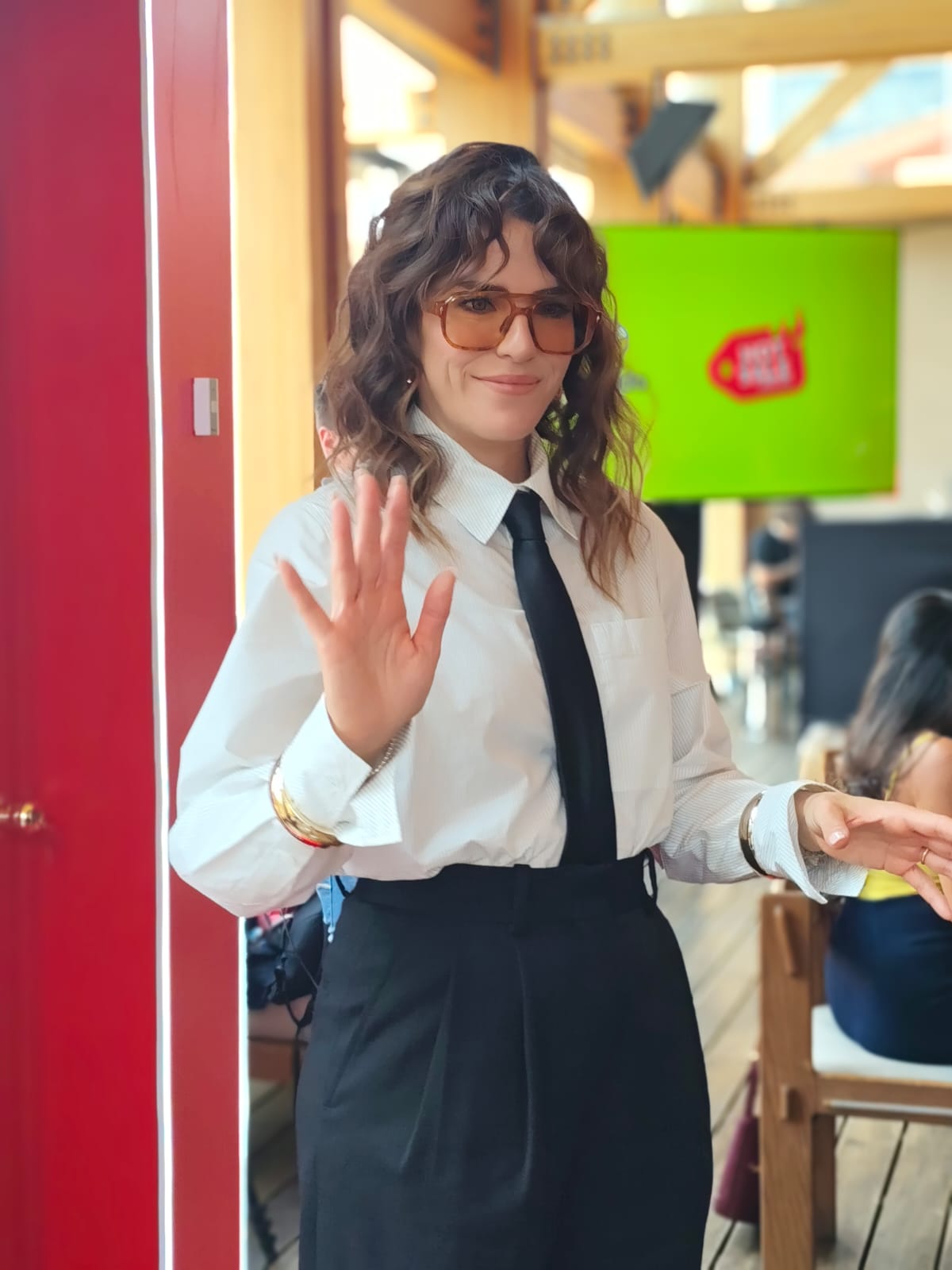 Karla Souza es la imagen de Mercado Libre para el Hot Sale