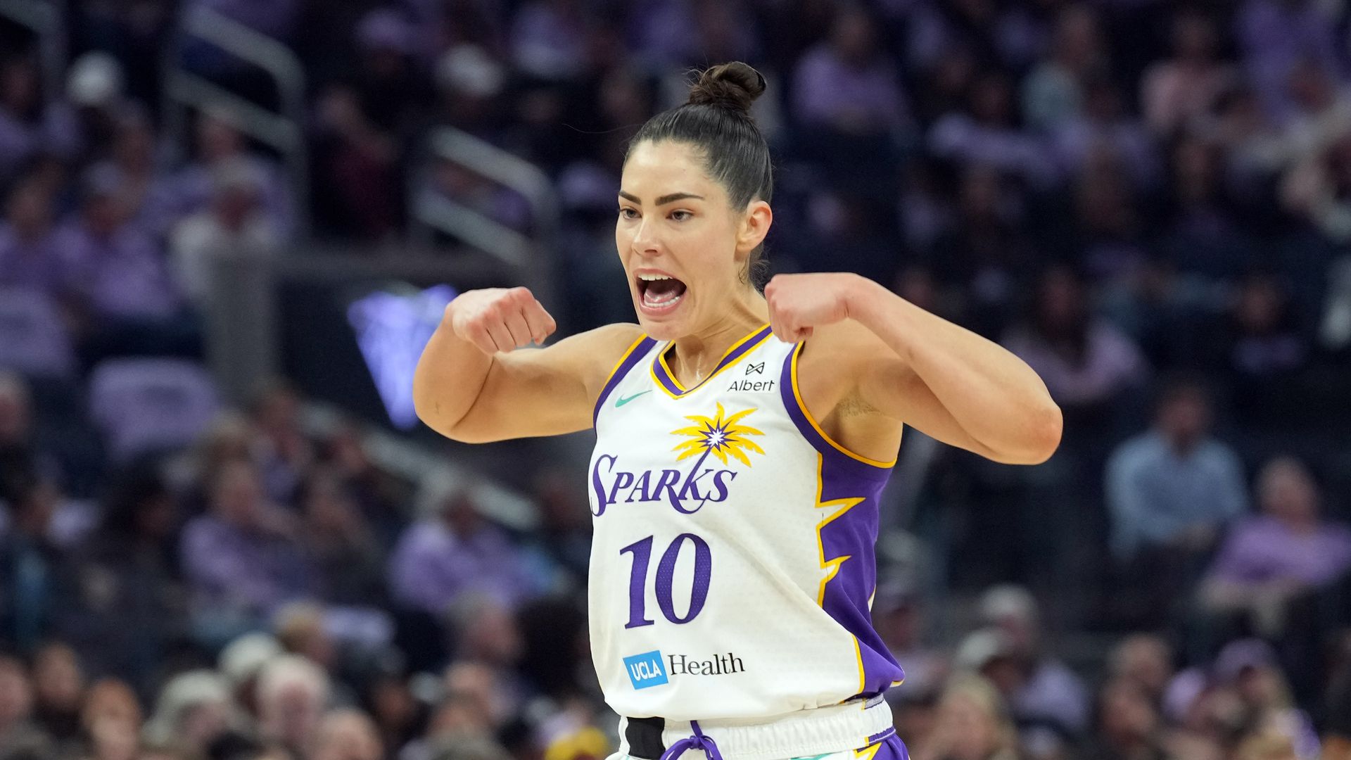 Kelsey Plum dominates in debut as Sparks knock off Valkyries