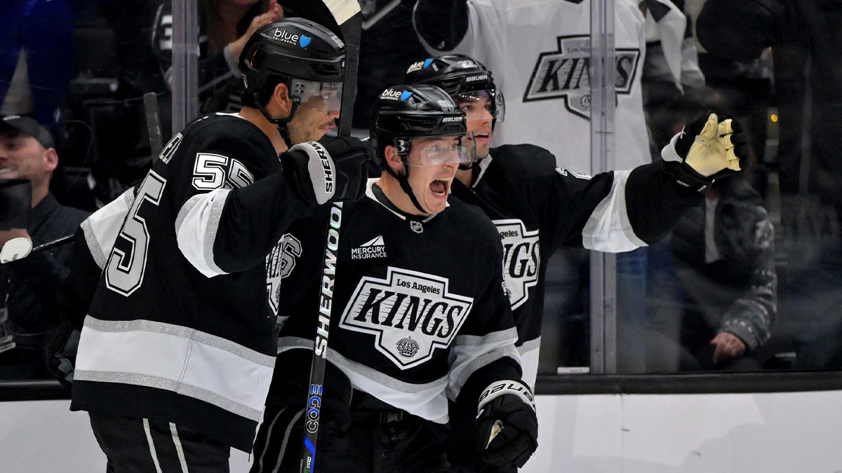 Kings ink former 74-point scorer to $4.3 million deal