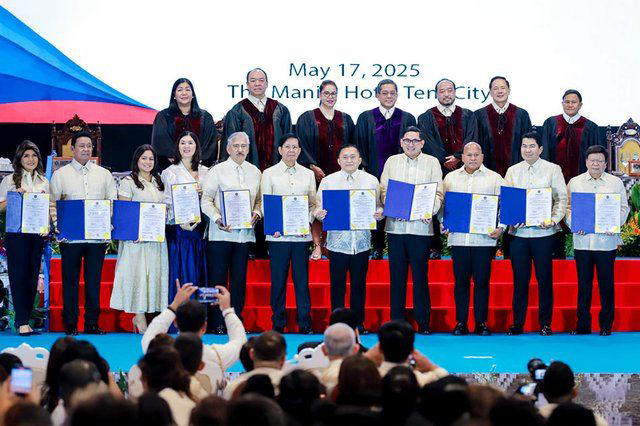 Halalan 2025: Comelec proclaims 12 winning senators
