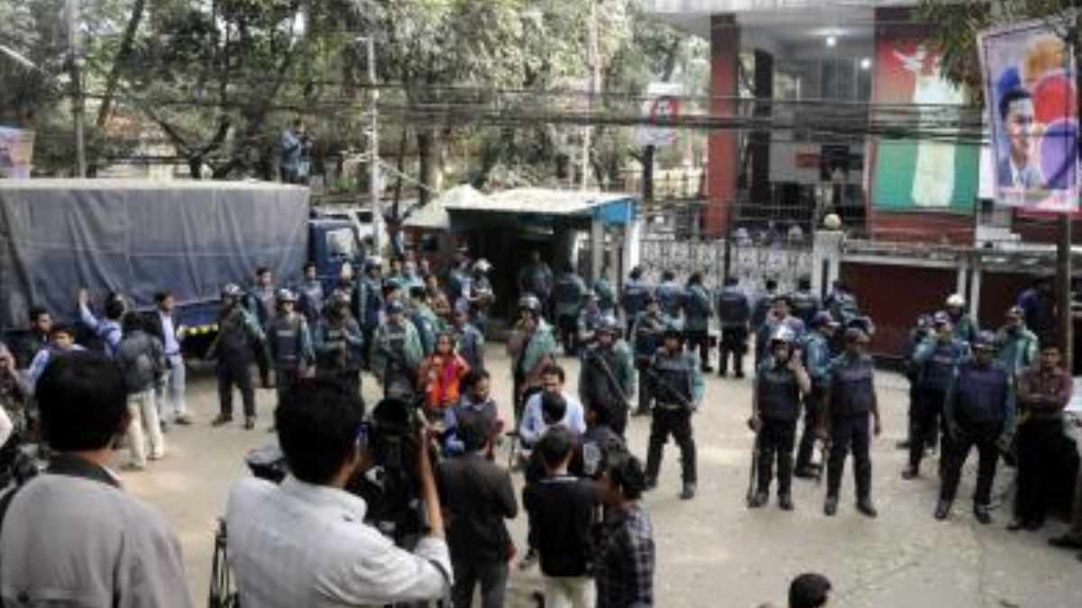 Bangladesh: Army Imposes Indefinite Ban On Public Gatherings In Several ...