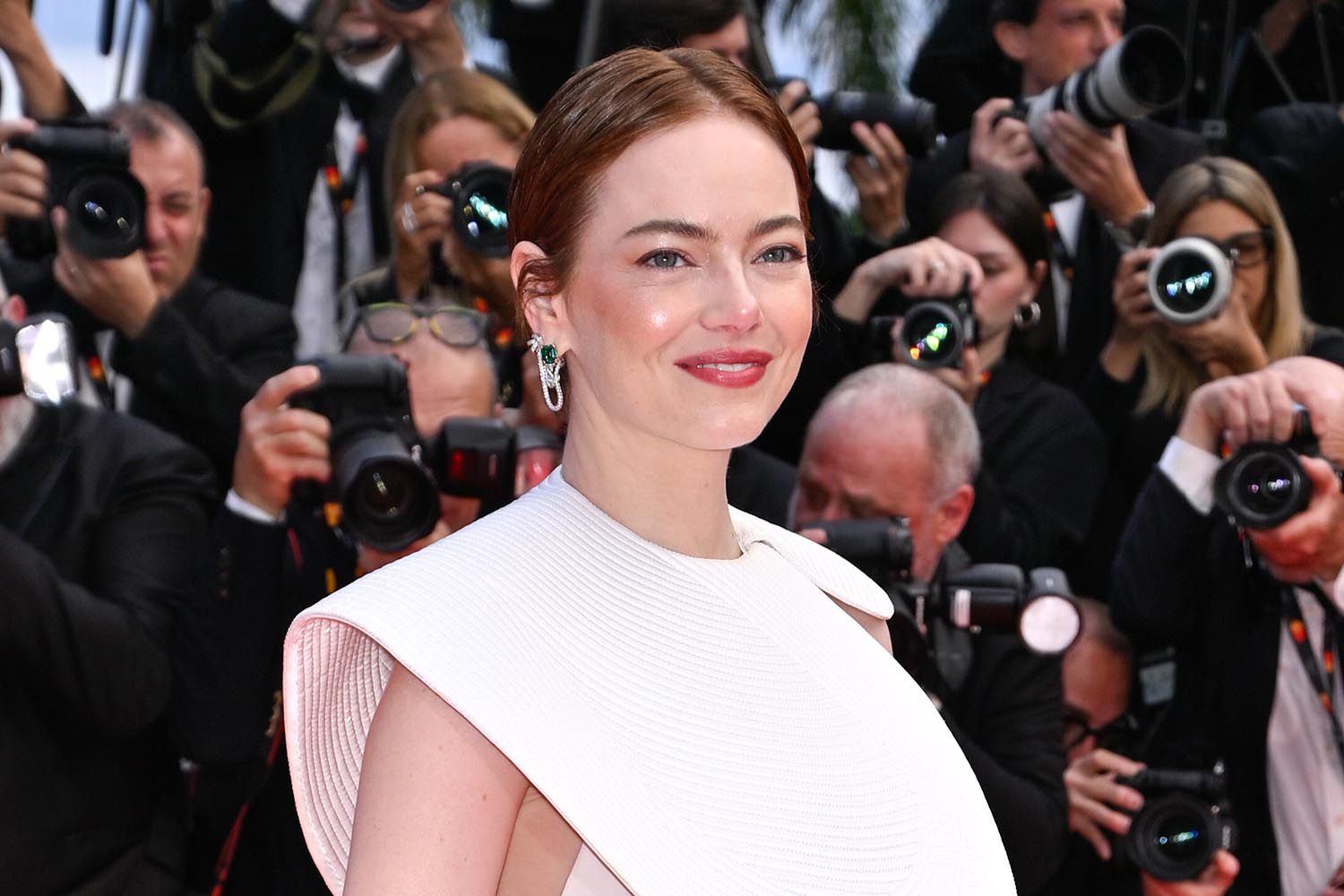 Emma Stone Reunites with Reporter Who Went Viral for Calling Her by Her ...