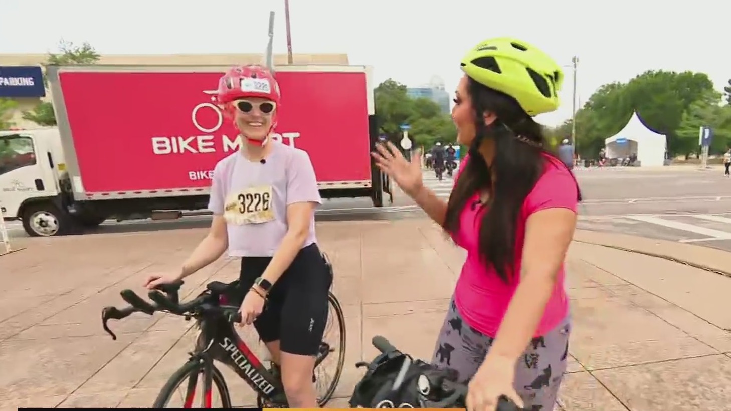 Thousands of bicyclists take part in Dallas Bike Ride