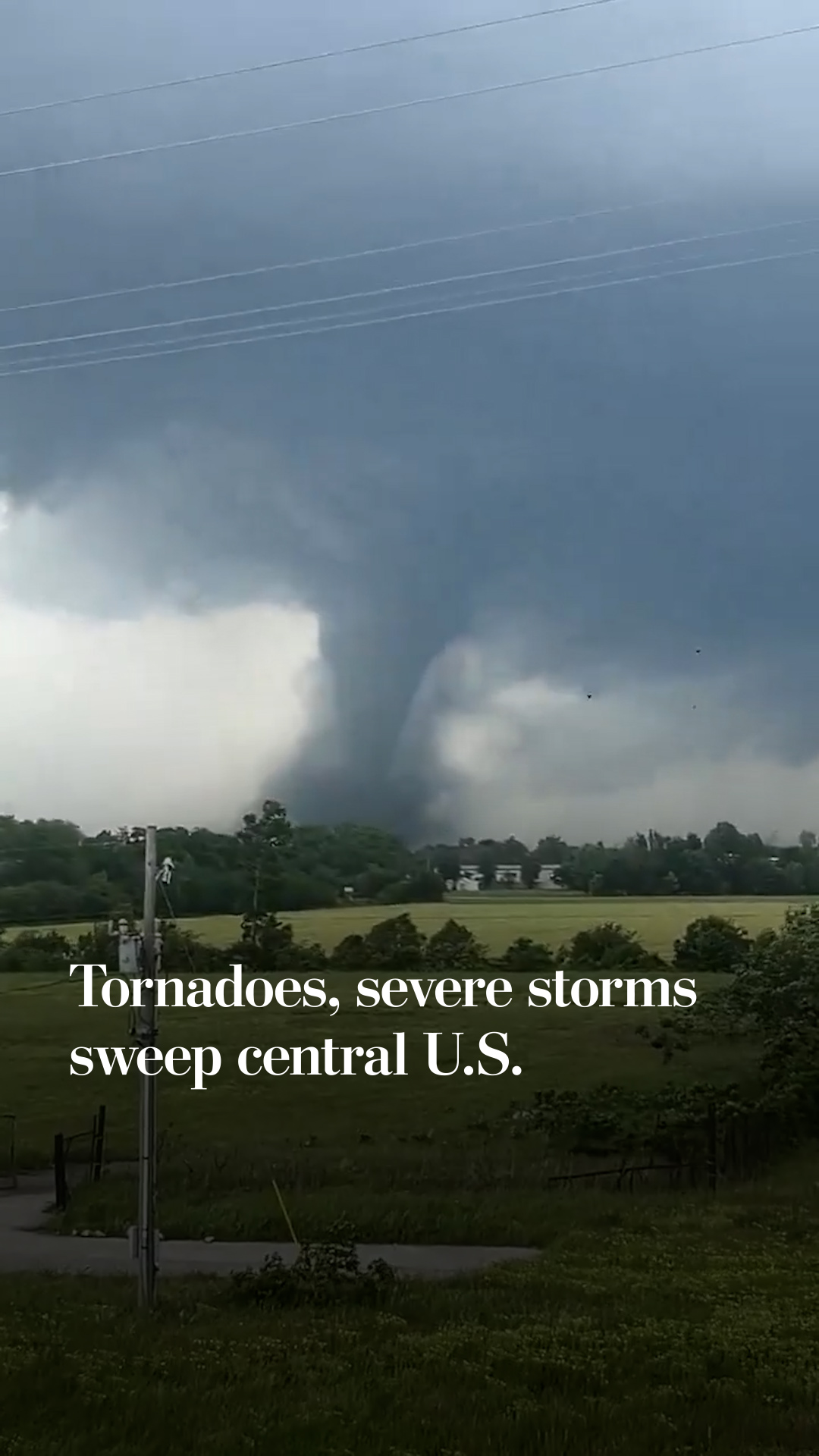 Tornadoes, severe storms sweep central U.S.