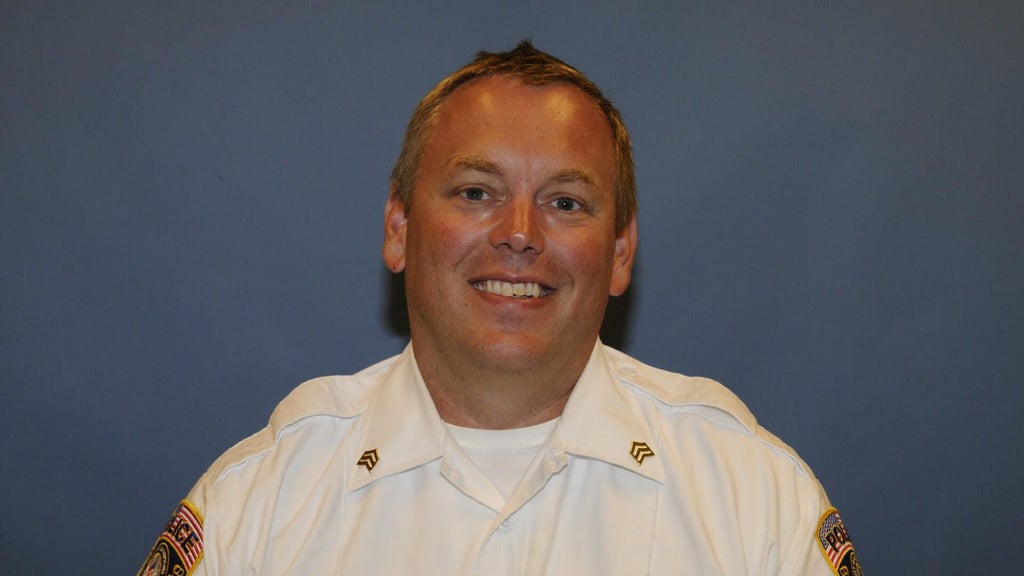 Joliet police sergeant killed in off-duty crash near Beecher, Illinois