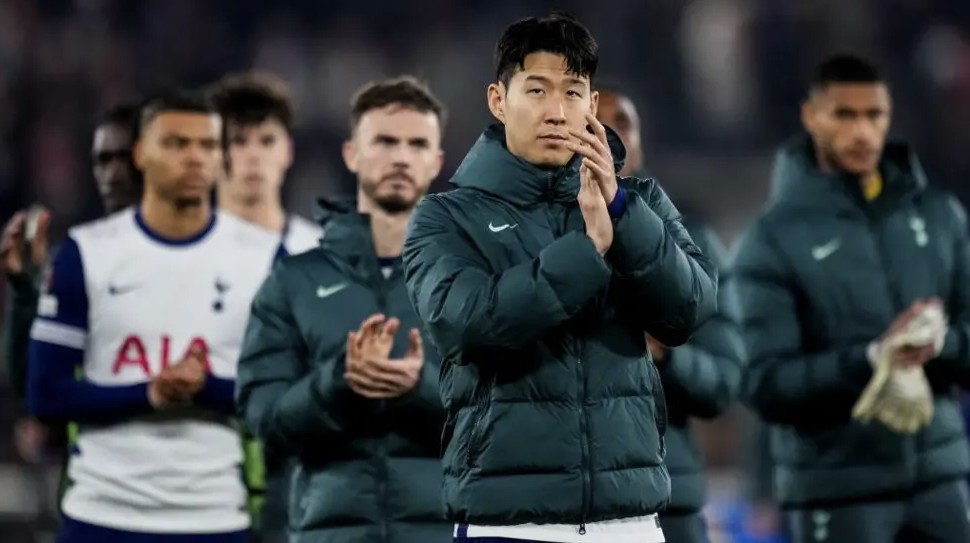 BBC 놀랐다 "역대 최악의 결승전?"…"EPL 16·17위인데, 우승컵+챔스티켓 놓고 승부 말이 돼?"