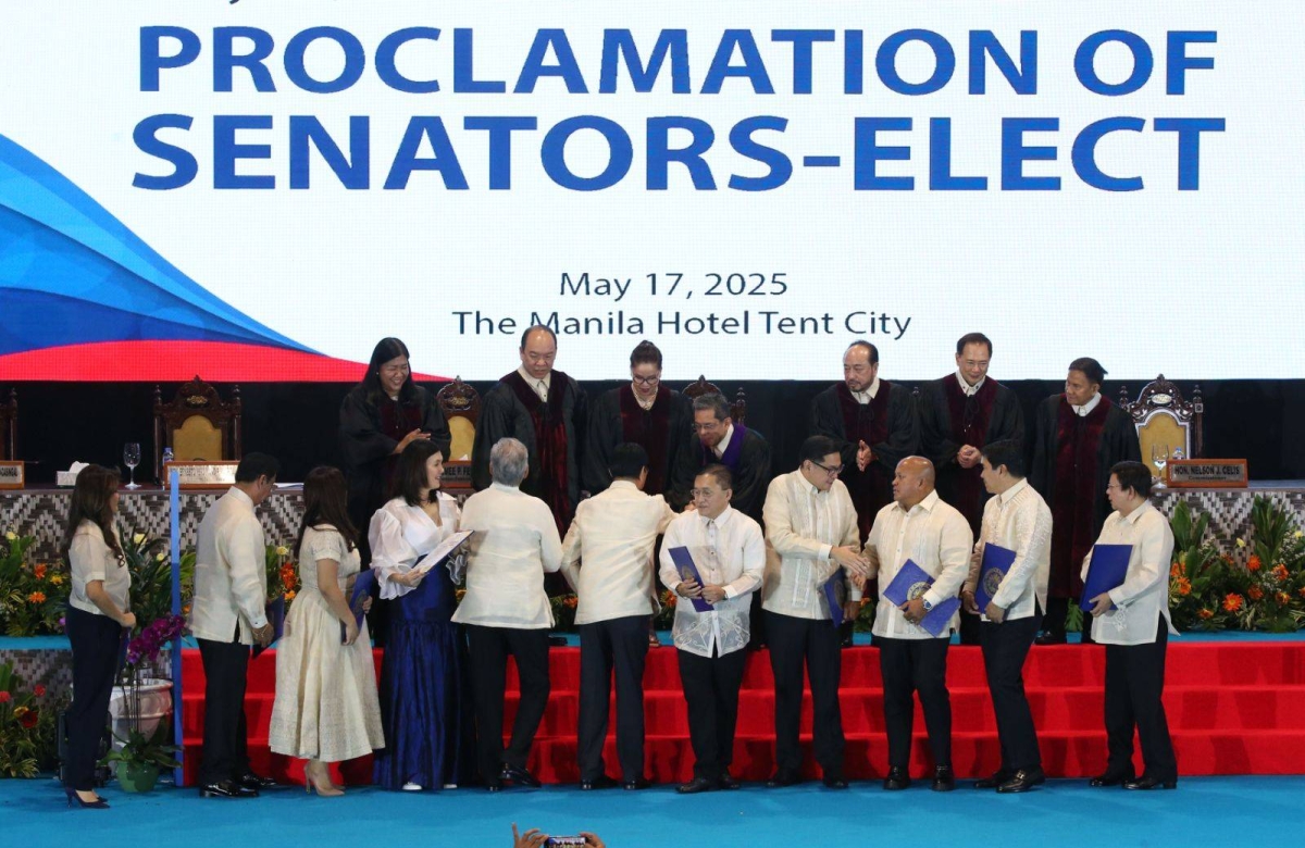 Comelec proclaims 12 winning senators