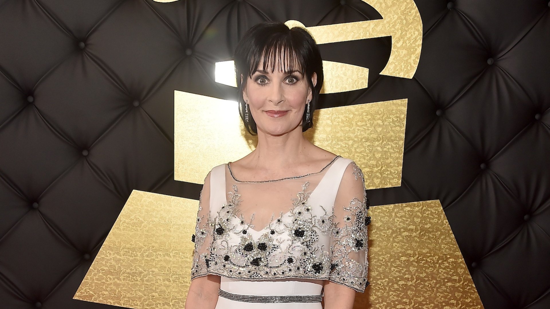 Enya's Reclusive Life: 'Sail Away' Singer Lives in Castle With Her Cats