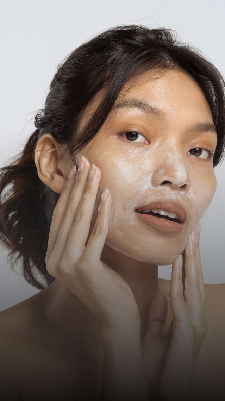 DIY Saffron Face Mask To Include In Your Pre-Bridal Skincare