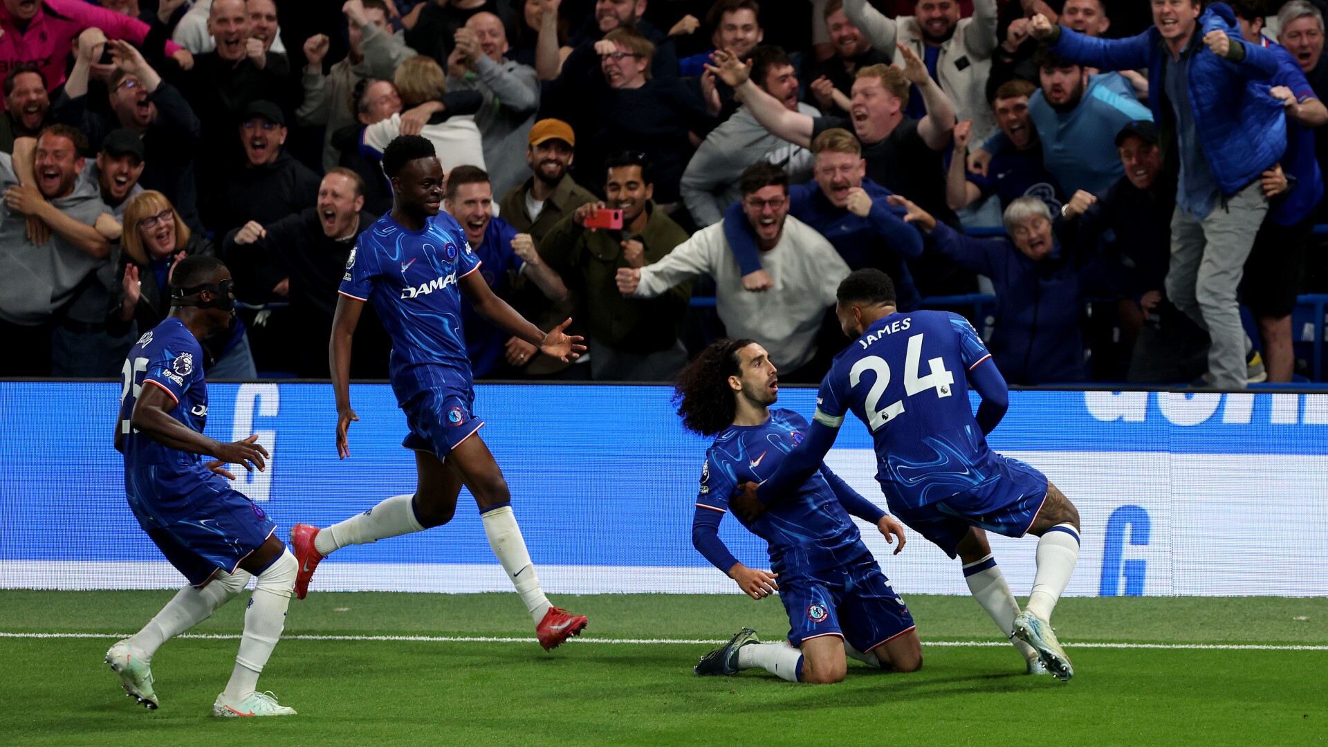 Chelsea 1-0 Manchester United: James the hero as Blues go fourth