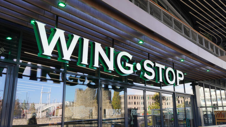 Limited-Time Wingstop Flavors That Deserve A Comeback And 5 That Should ...