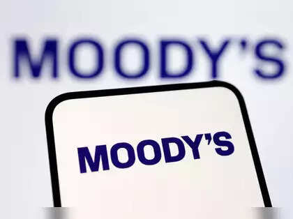 Moody's downgrades U.S. rating from AAA to Aa1; what are the ...